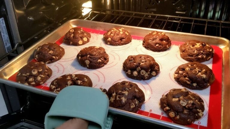 Eggless Chocolate Peanut Butter Cookies (Levain Style) | Berry Berry Life
